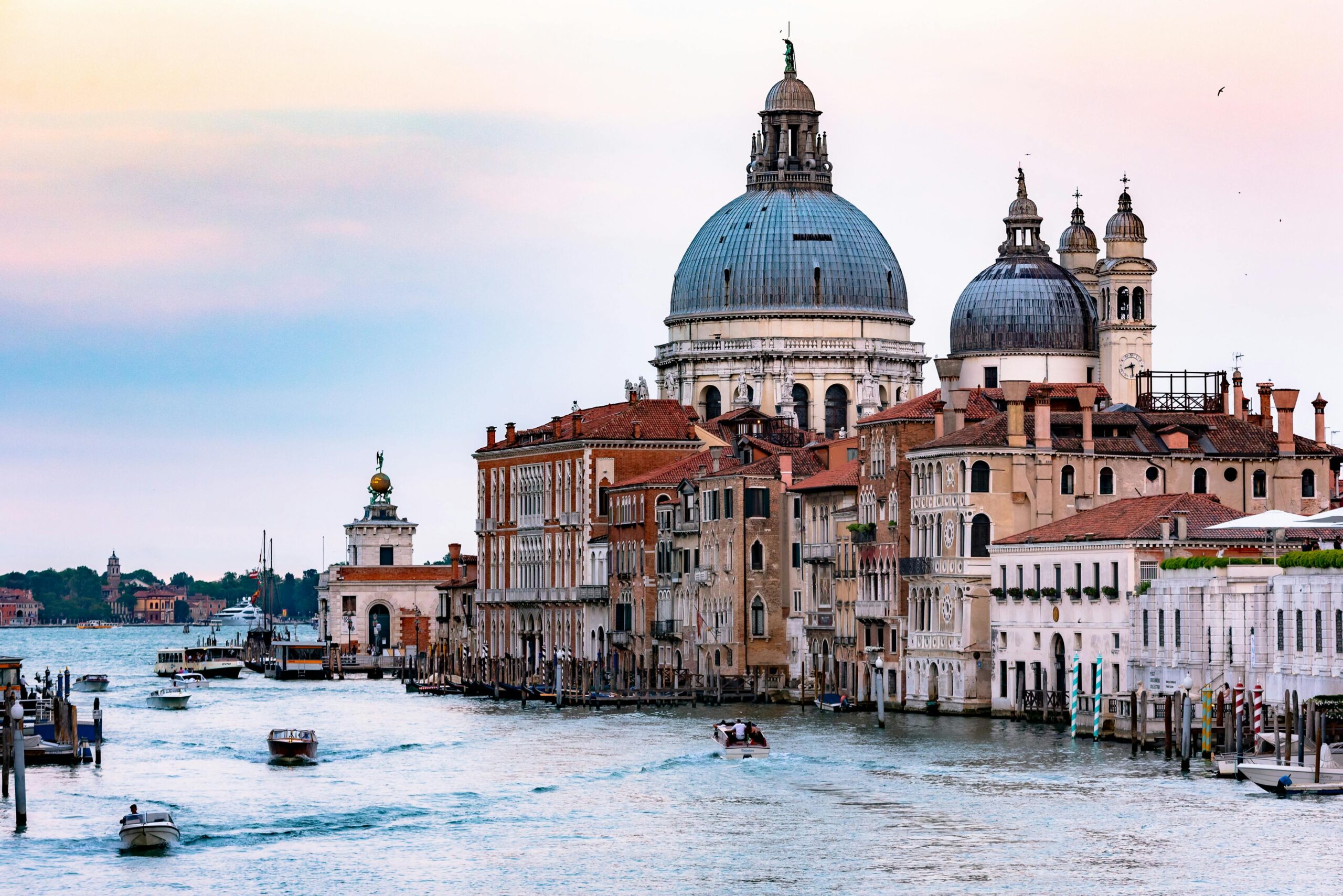 How to File VAT Returns in Italy: Filing Deadlines, Rates & Compliance